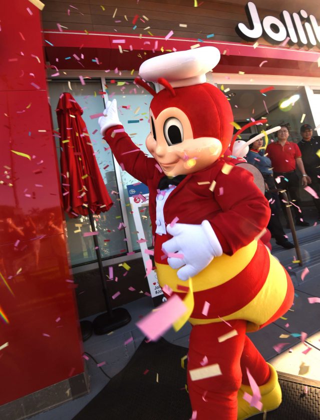 Crowd: New Jollibee in Kahului worth the wait | News, Sports, Jobs ...